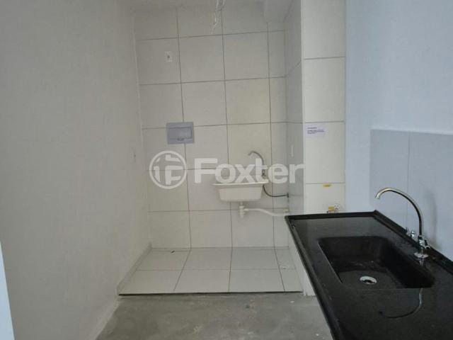 Apartamento em condomínio com 2 dormitórios em São Paulo