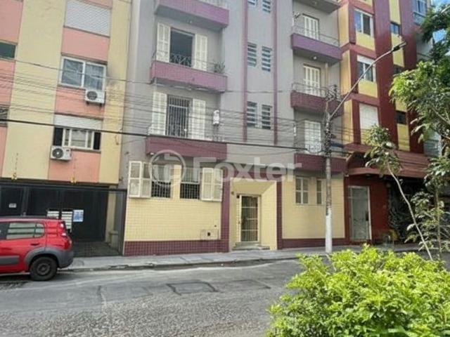 Apartamento em condomínio com 3 dormitórios em Porto Alegre