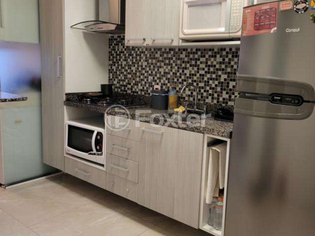 Apartamento em condomínio com 3 dormitórios em Porto Alegre