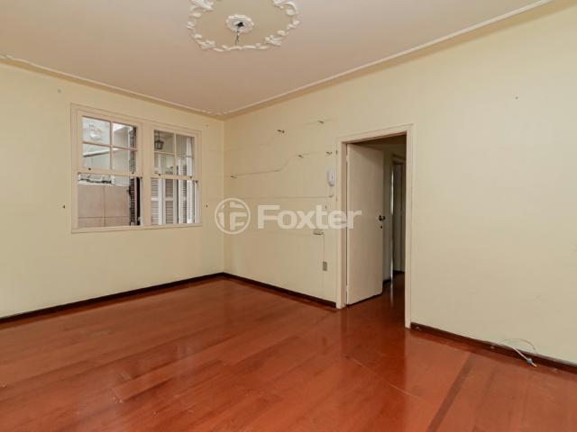 Apartamento em condomínio com 3 dormitórios em Porto Alegre