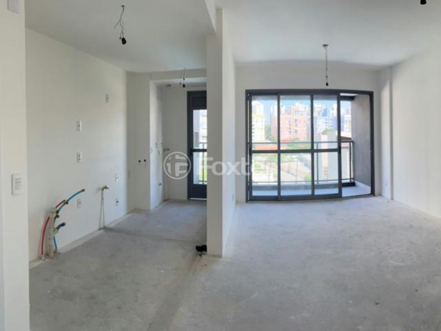 Apartamento em condomínio com 3 dormitórios em Porto Alegre