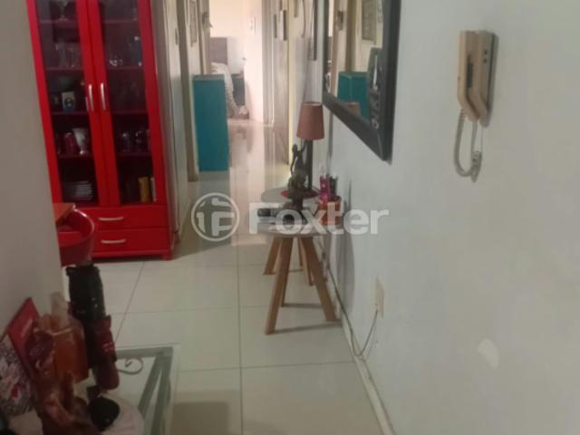 Apartamento em condomínio com 3 dormitórios em Porto Alegre