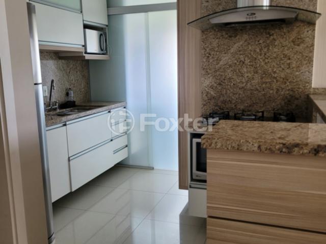 Apartamento em condomínio com 3 dormitórios em Porto Alegre