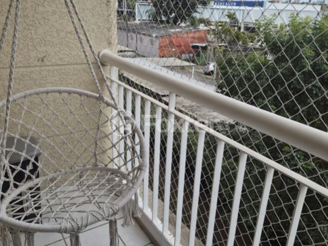 Apartamento em condomínio com 3 dormitórios em Porto Alegre