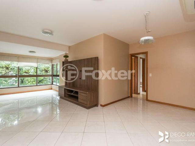 Apartamento em condomínio com 3 dormitórios em Porto Alegre