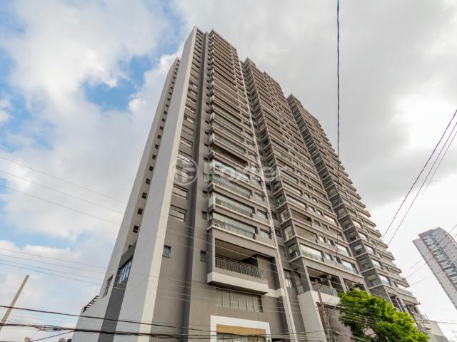 Apartamento em condomínio com 3 dormitórios em São Paulo