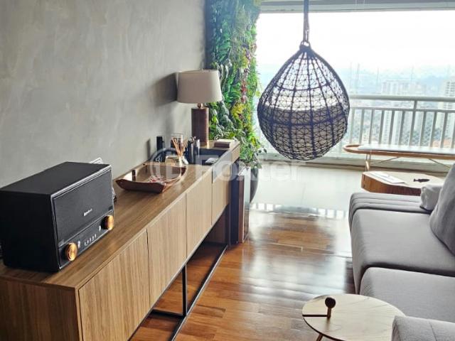 Apartamento em condomínio com 3 dormitórios em São Paulo