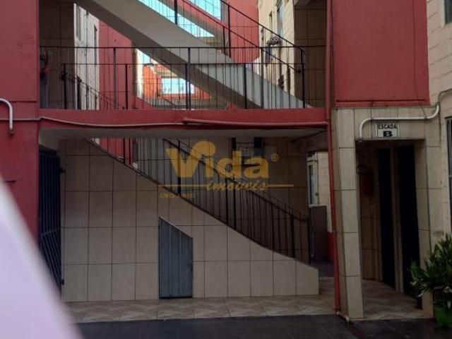 Apartamento em Conjunto Habitacional Presidente Castelo Branco á venda Cara.