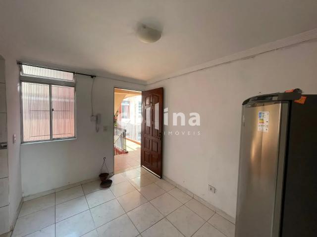 Apartamento em Conjunto Habitacional Presidente Castelo Branco, Carapicuíba/SP de 38m² 2 quartos à venda por R$ 154.000,00