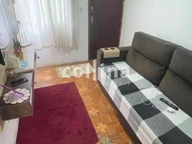 Apartamento em Conjunto Habitacional Presidente Castelo Branco, Carapicuíba/SP de 46m² 2 quartos à v