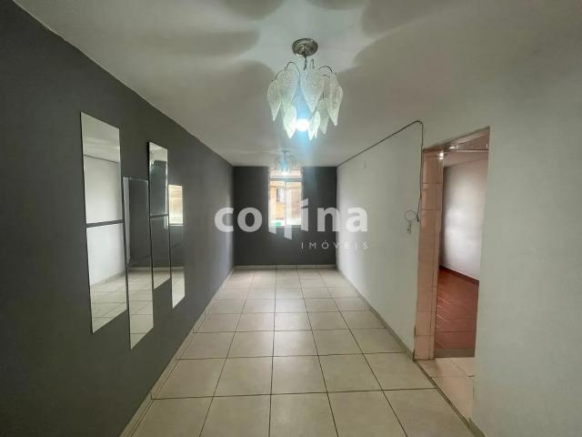 Apartamento em Conjunto Habitacional Presidente Castelo Branco, Carapicuíba/SP de 52m² 2 quartos à venda por R$ 174.000,00