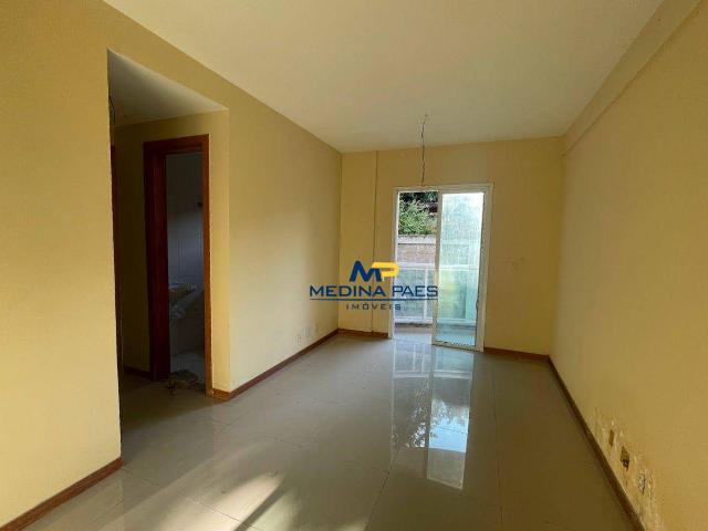 Apartamento em Colubande, São Gonçalo/RJ de 65m² 2 quartos à venda por R$ 184.000,00