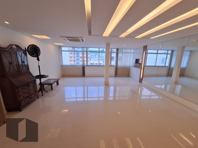 Apartamento em Copacabana, Rio de Janeiro/RJ de 159m² 3 quartos à venda por R$ 2.299.900,00