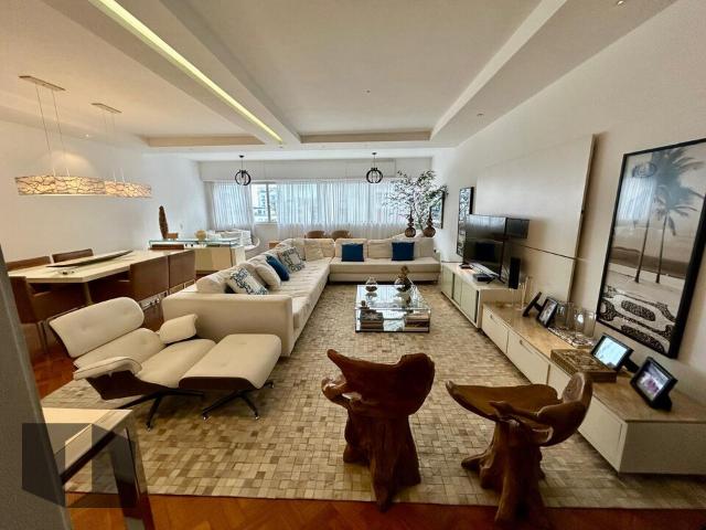 Apartamento em Copacabana, Rio de Janeiro/RJ de 265m² 4 quartos à venda por R$ 2.599.900,00