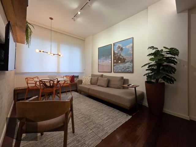 Apartamento em Copacabana, Rio de Janeiro/RJ de 74m² 2 quartos à venda por R$ 1.049.000,00
