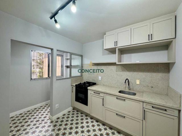 Apartamento em Coqueiros, Florianópolis/SC de 66m² 2 quartos à venda por R$ 584.000,00