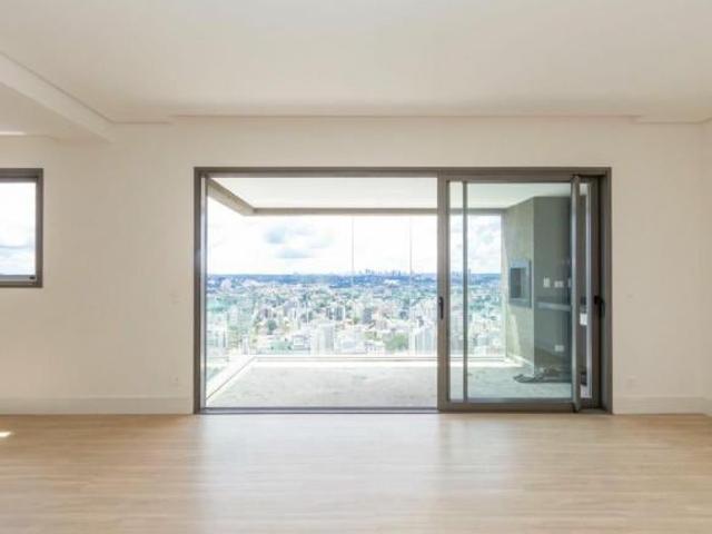 Apartamento em Curitiba, no bairro Água Verde Re