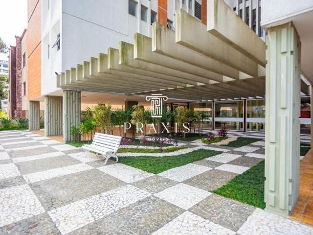 APARTAMENTO em CURITIBA PR, no CENTRO Referênc