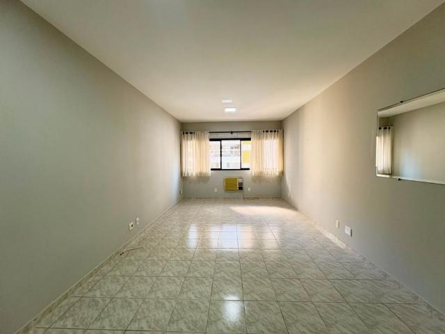 Apartamento em Embaré, Santos/SP de 120m² 2 quartos para locação R$ 6.000,00/mes