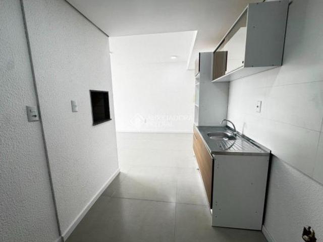 Apartamento em Esteio com 2 dormitórios e churrasqueira na cozinha
