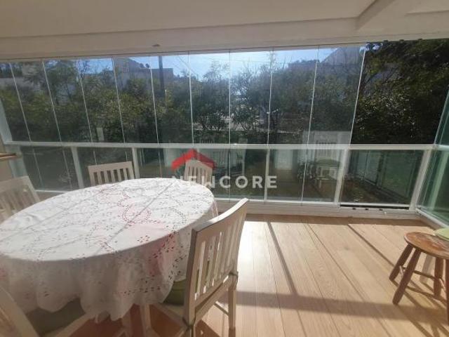 Apartamento em Estrada Municipal Walter Steurer Chácara Pavoeiro Cotia/SP