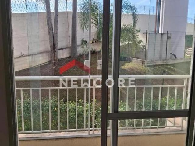 Apartamento em Estrada Manoel Lages do Chao Jardim Caiapiá Cotia/SP
