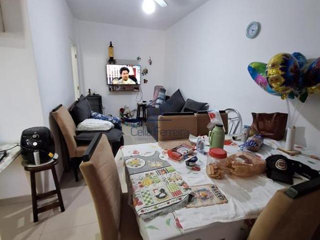 Apartamento em excelente localização de 2 dormitórios Centro Caraguatatuba/SP
