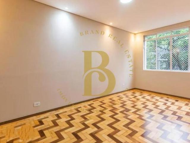 Apartamento em excelente localização em Moema
