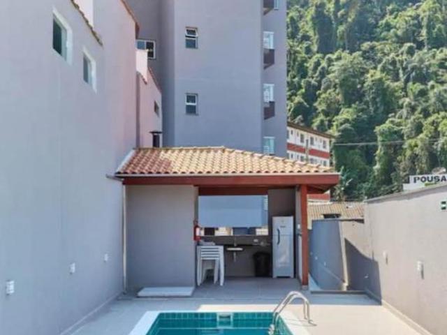 Apartamento em excelente localização no Perequê Açu