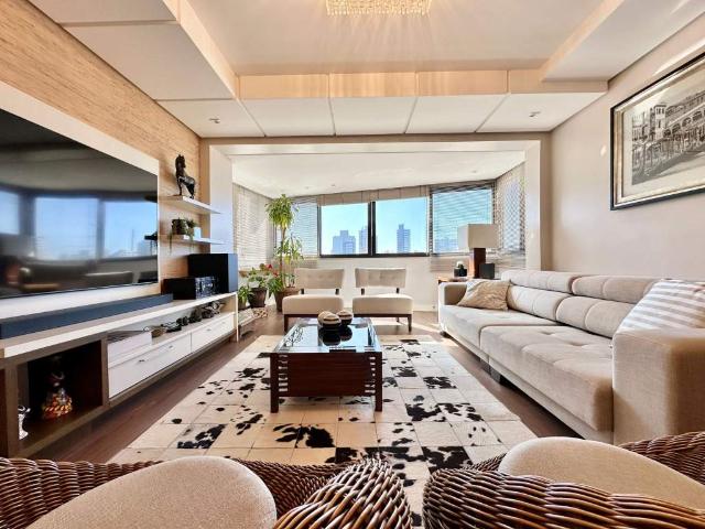 Apartamento em Exposição, Caxias do Sul/RS de 135m² 3 quartos à venda por R$ 1.139.000,00