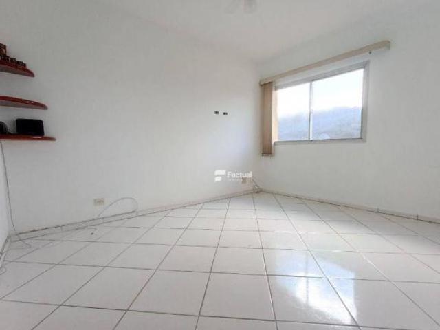 Apartamento em Flat à venda na Pitangueiras no Guarujá / SP