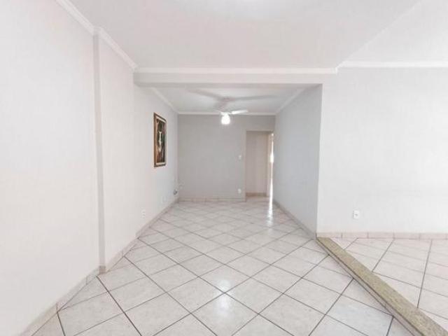 Apartamento em Gonzaga, Santos/SP de 144m² 3 quartos à venda por R$ 810.000,00