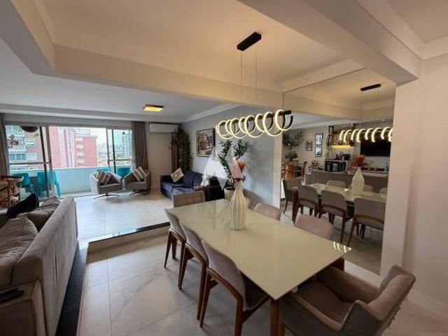 Apartamento em Gonzaga, Santos/SP de 155m² 3 quartos à venda por R$ 1.650.000,00