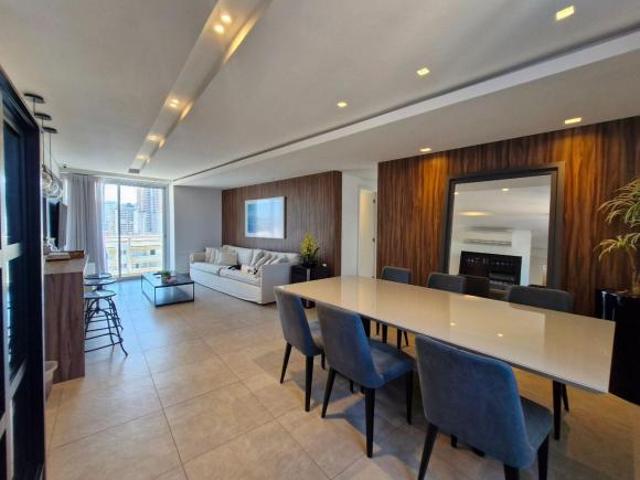 Apartamento em Gonzaga, Santos/SP de 106m² 2 quartos à venda por R$ 1.675.000,00