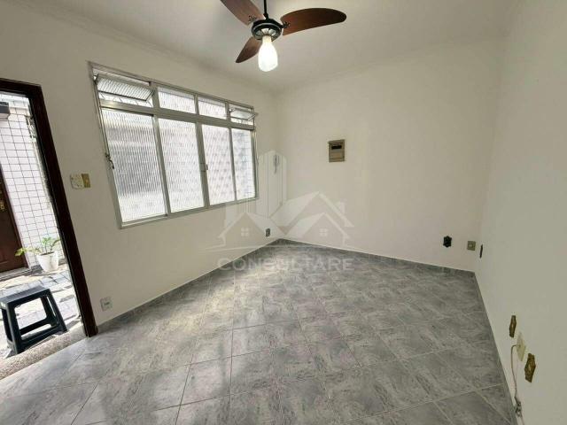 Apartamento em Gonzaga, Santos/SP de 63m² 2 quartos para locação R$ 2.500,00/mes
