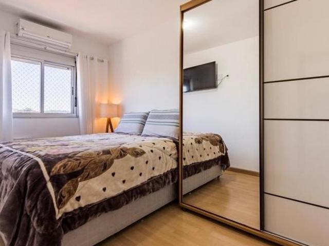 Apartamento em Glória
