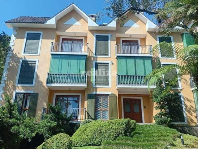 APARTAMENTO EM GRAMADO COM 4 DORMITÓRIOS