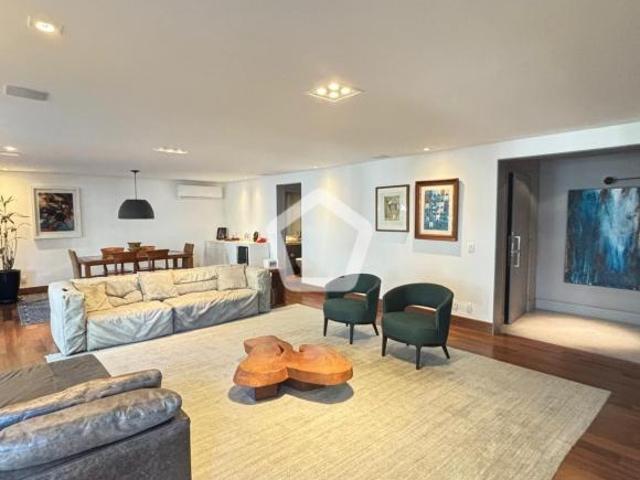 Apartamento em Granja Julieta