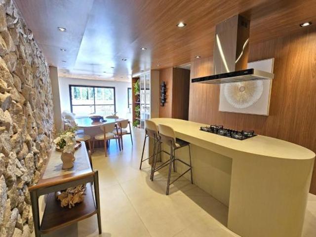 Apartamento em Granja Viana, Cotia/SP de 174m² 3 quartos à venda por R$ 1.983.800,00