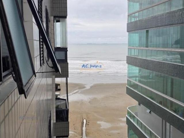 Apartamento em Guilhermina Praia Grande