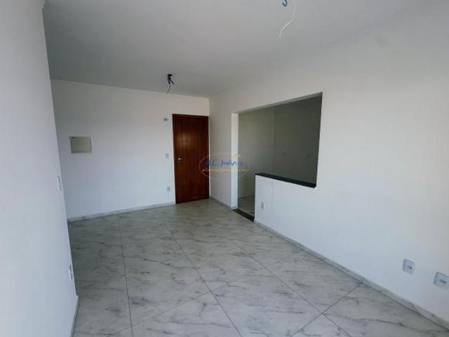 Apartamento em Guilhermina Praia Grande