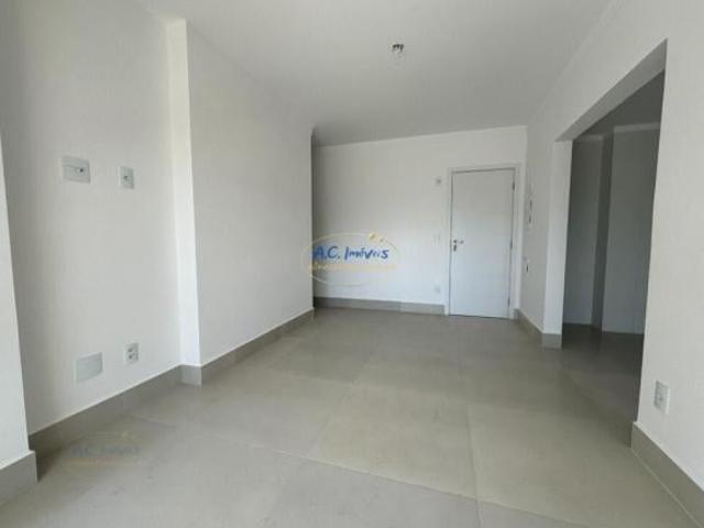 Apartamento em Guilhermina Praia Grande