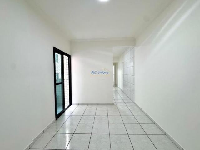 Apartamento em Guilhermina Praia Grande