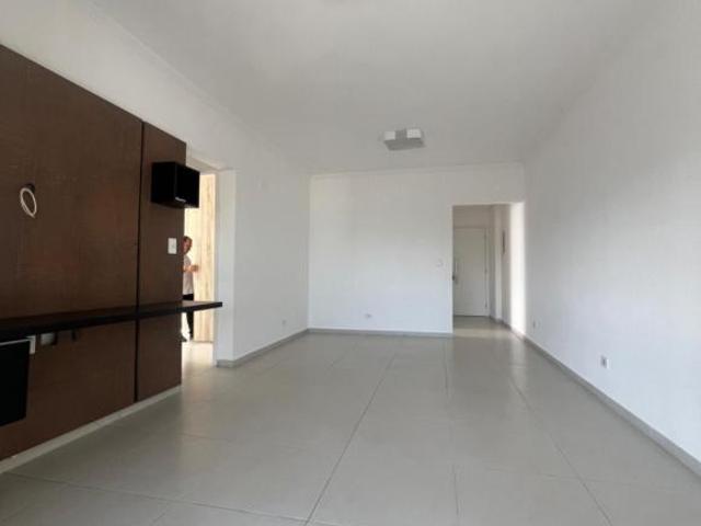 Apartamento em Guilhermina Praia Grande, SP