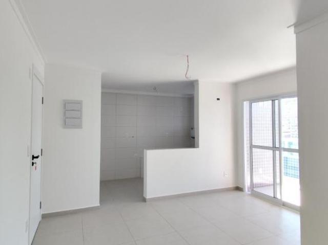 Apartamento em Guilhermina Praia Grande, SP