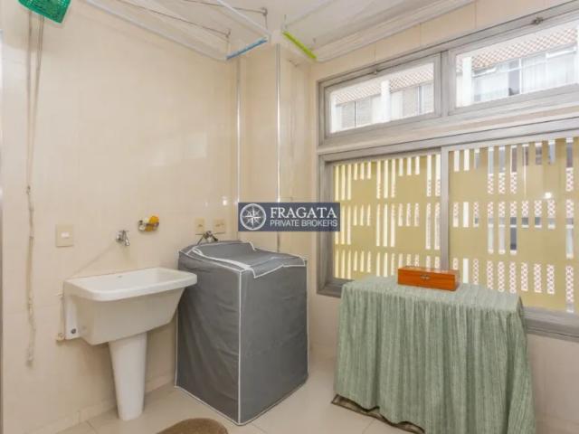 Apartamento em Higienópolis / Santa Cecilia com 210 m² com 3 vagas