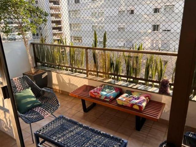 Apartamento em Higienópolis 4 dormitórios, 2 suítes e 3 vagas. Imperdível!
