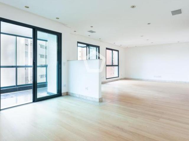 Apartamento em Higienópolis