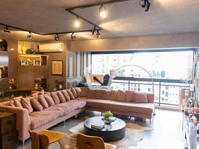 Apartamento em Indianópolis