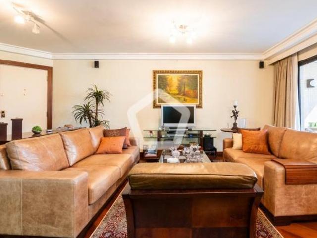 Apartamento em Indianópolis